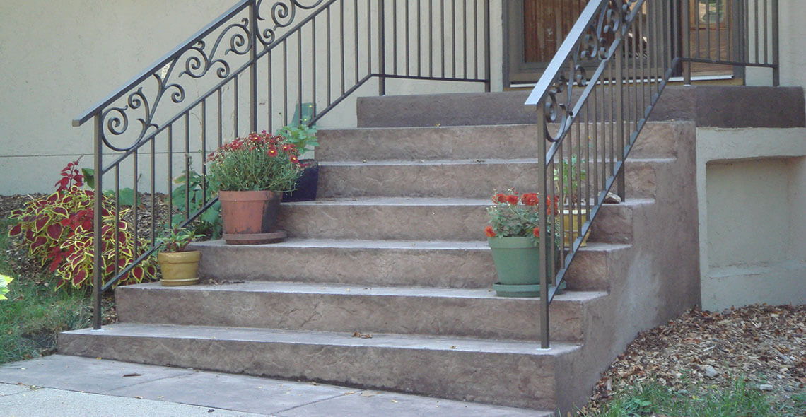 Entrance Steps - Mike Hage Distinctive Concrete - Minneapolis Contractor